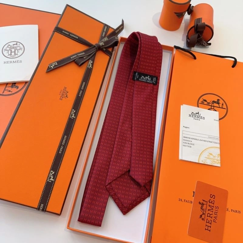 Top mirror Hermes Neckties