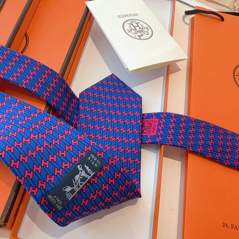 Accurate model Hermes Neckties