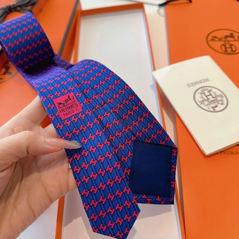 Accurate model Hermes Neckties