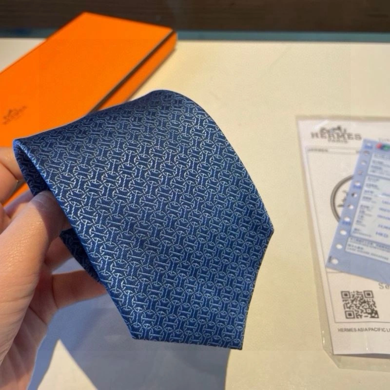 Top mirror Hermes Neckties