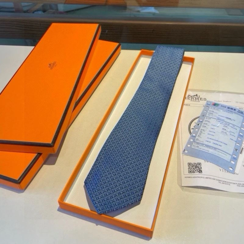 Top mirror Hermes Neckties