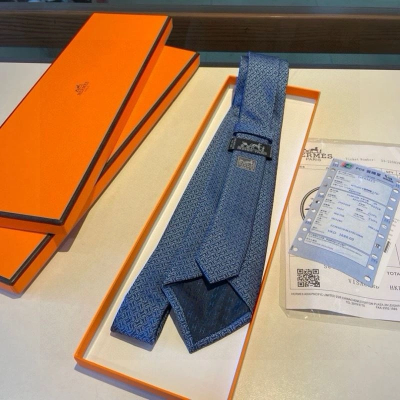 Top mirror Hermes Neckties