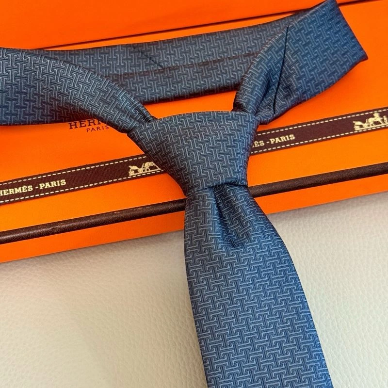 Top mirror Hermes Neckties