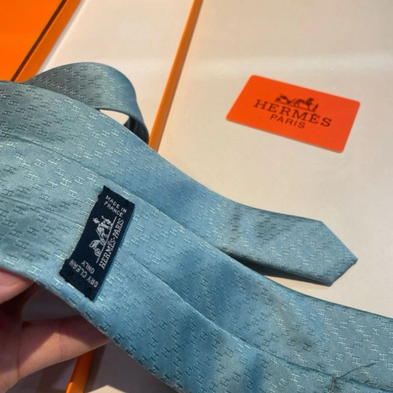 Mirror quality Hermes Neckties