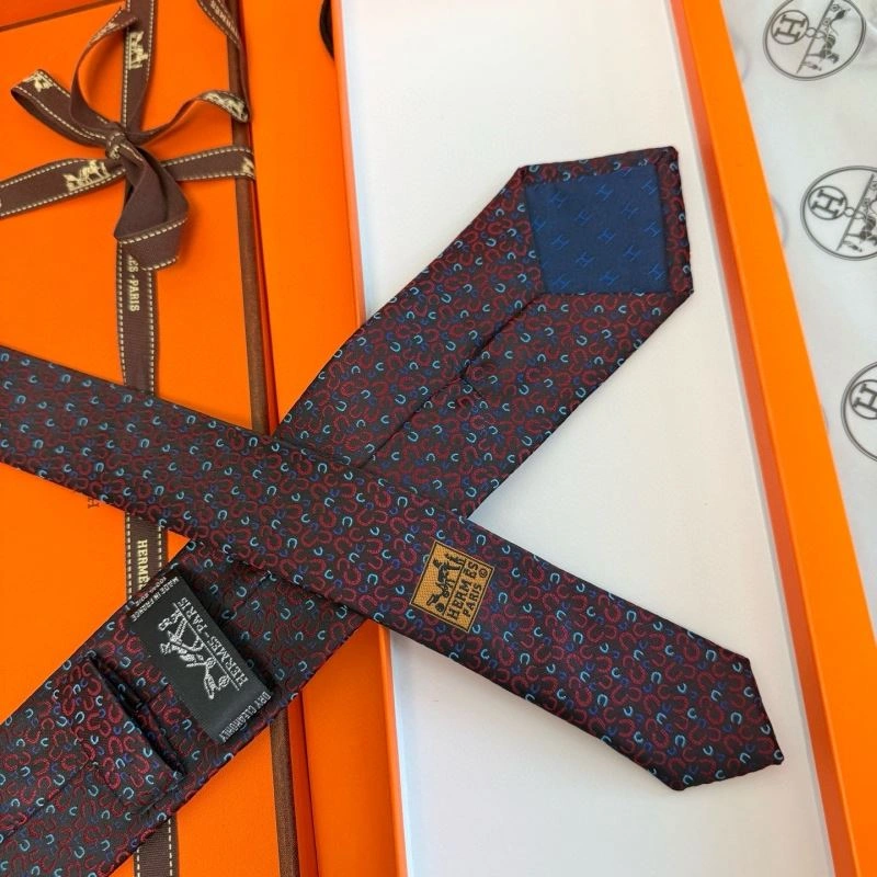 Low-cost Hermes Neckties