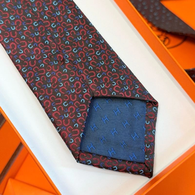 Low-cost Hermes Neckties