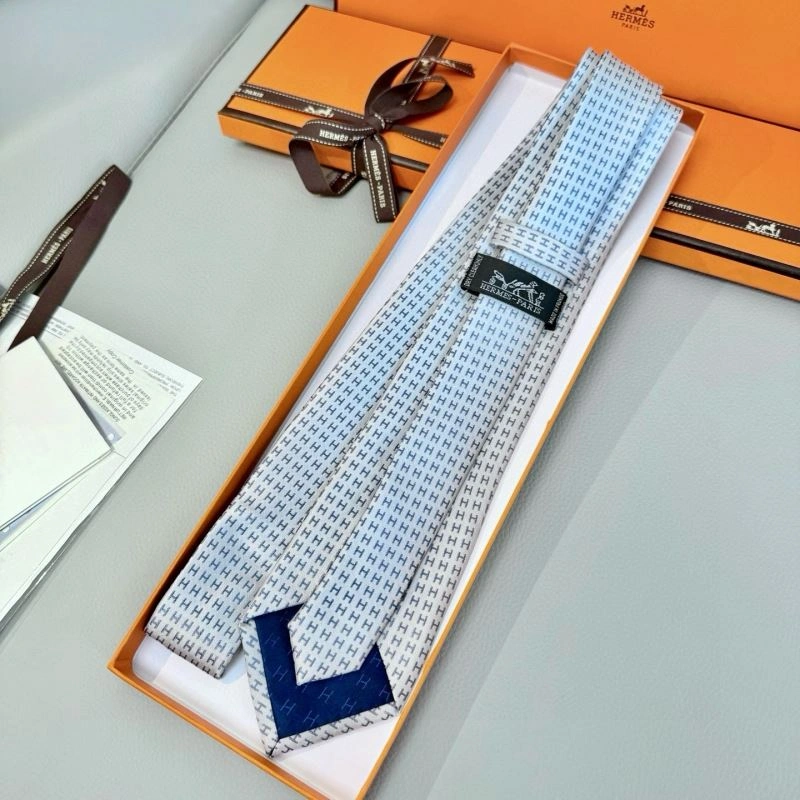 Top mirror Hermes Neckties