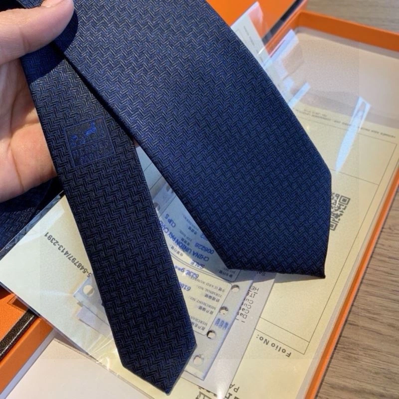 Mirror quality Hermes Neckties