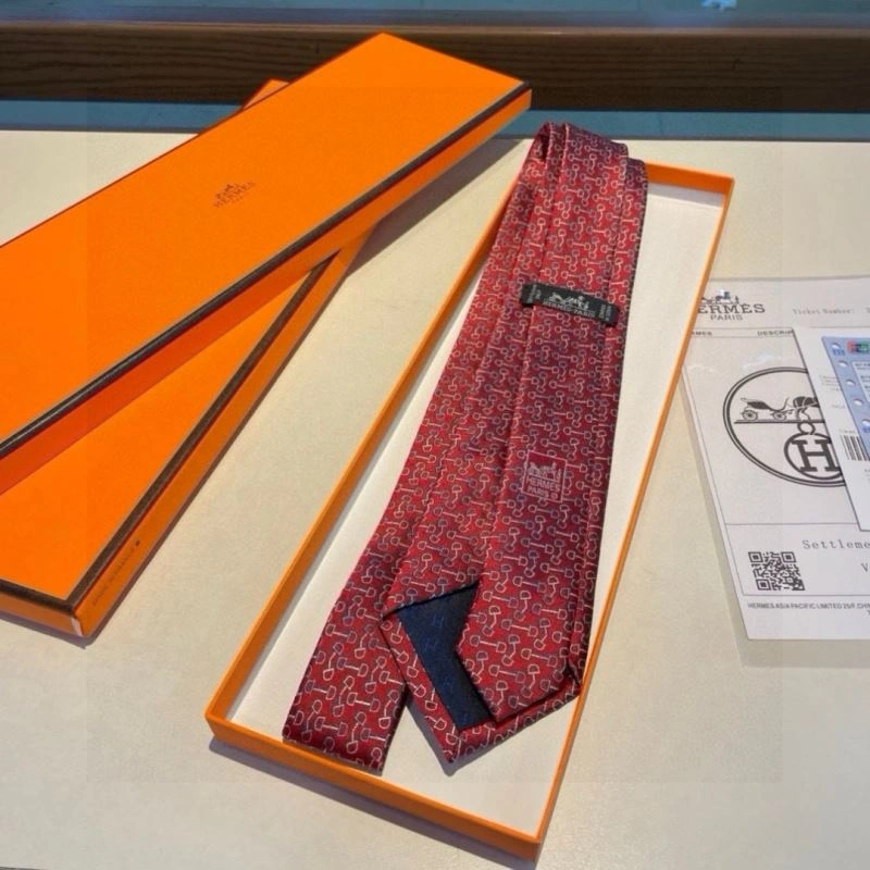 Low-cost Hermes Neckties