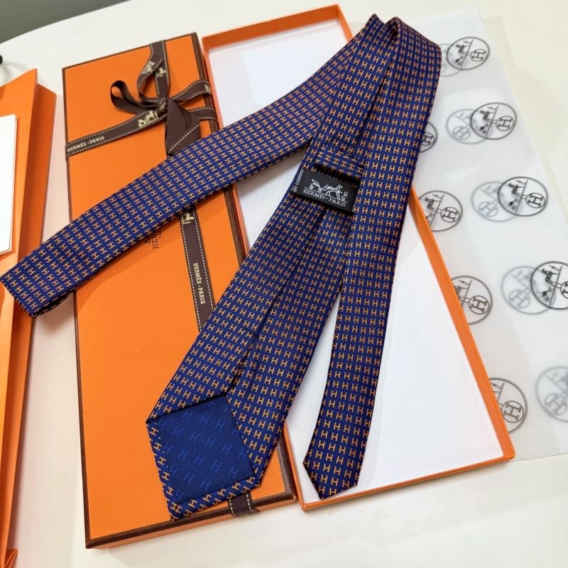 Top mirror Hermes Neckties