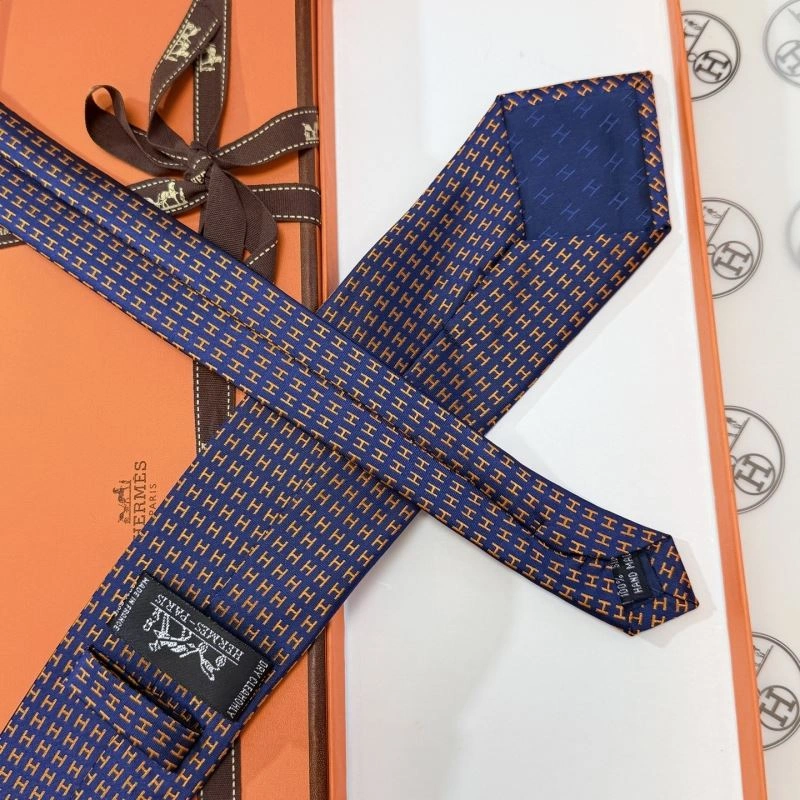 Top mirror Hermes Neckties
