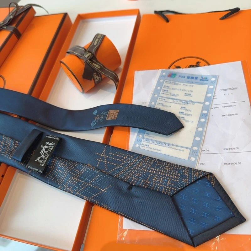 Top mirror Hermes Neckties