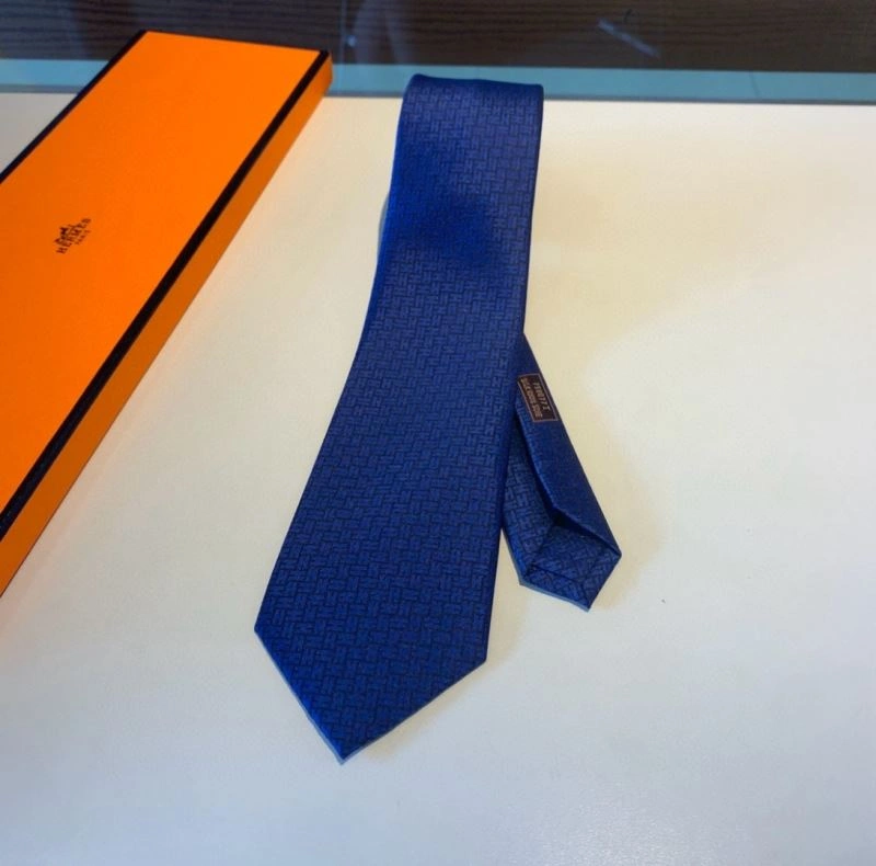 Top mirror Hermes Neckties