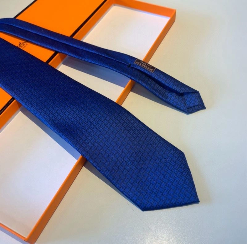 Top mirror Hermes Neckties