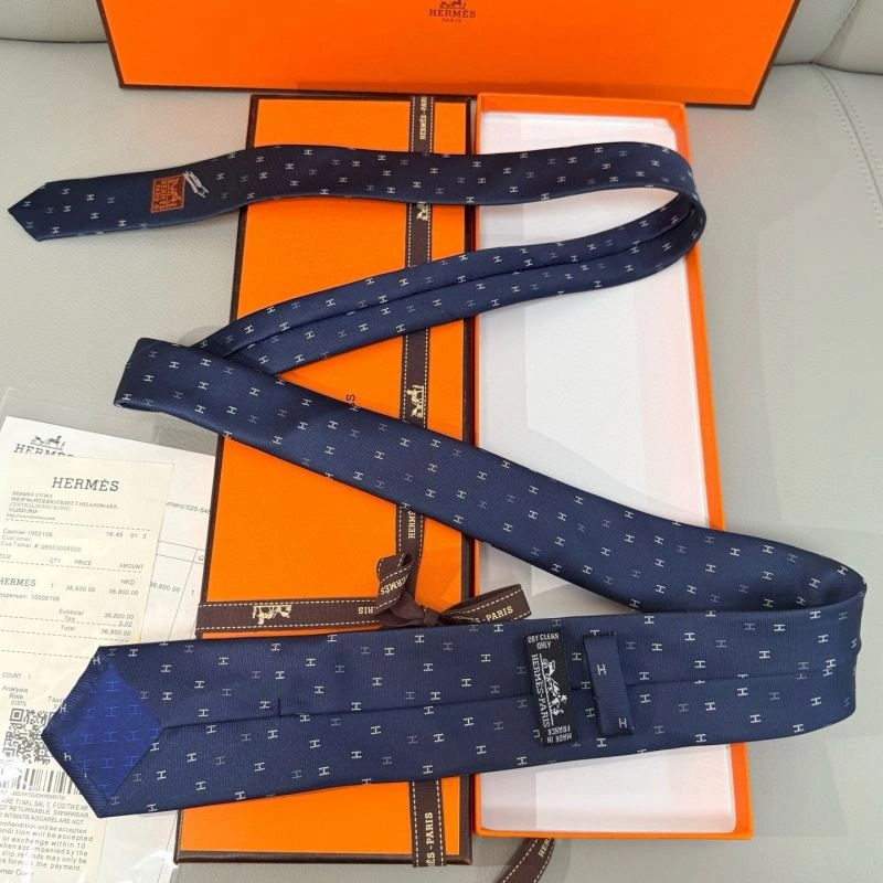 Low-cost Hermes Neckties