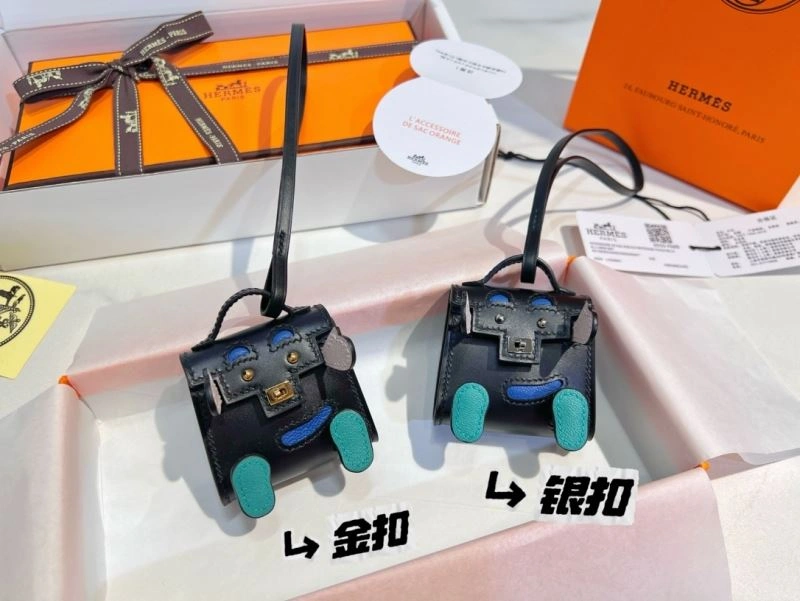 Low-cost Hermes Ornaments