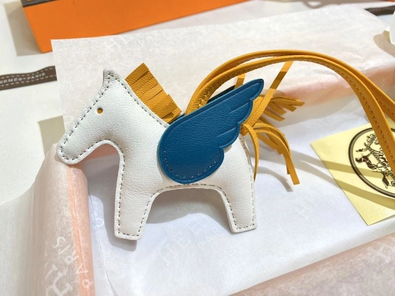 Cut-rate Hermes Ornaments