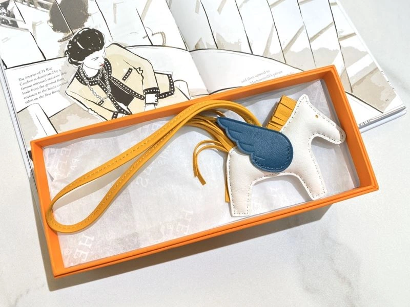 Cut-rate Hermes Ornaments