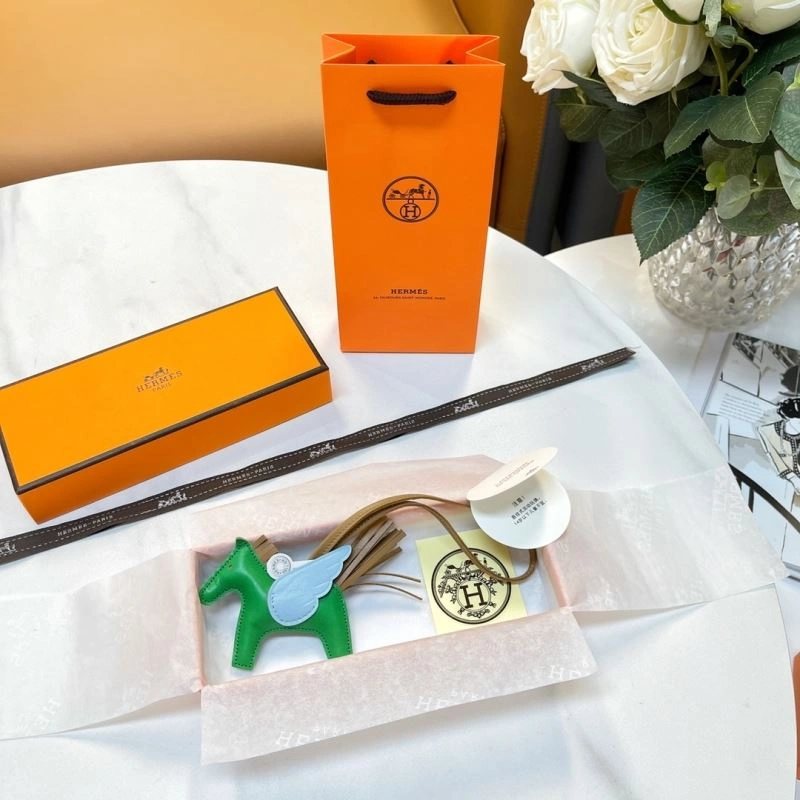 Cut-rate Hermes Ornaments