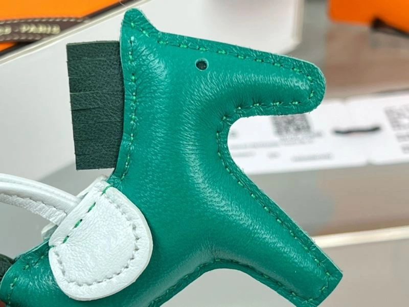 Cut-rate Hermes Ornaments