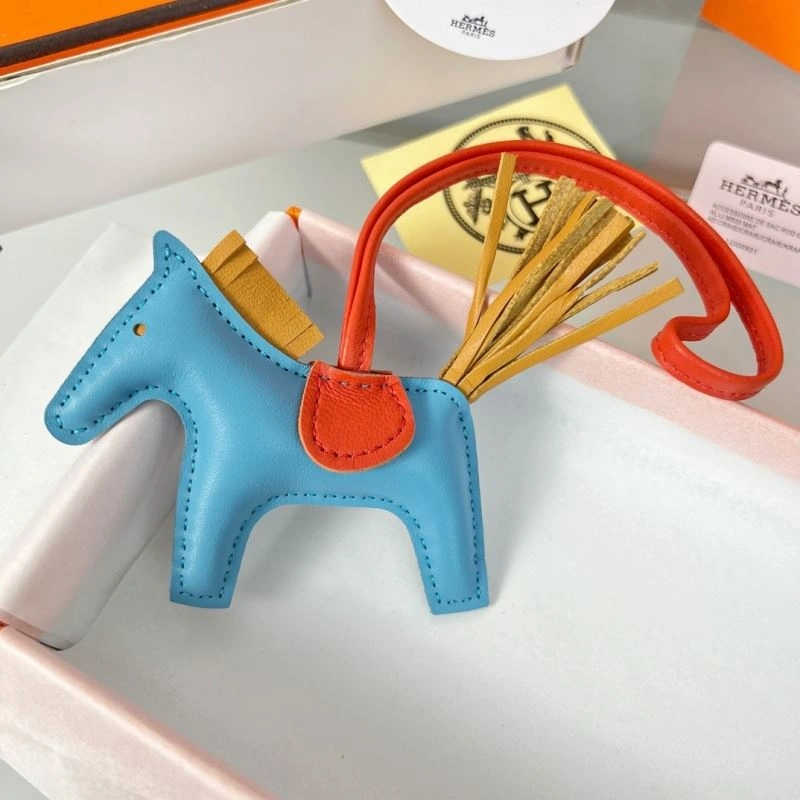 Low-cost Hermes Ornaments