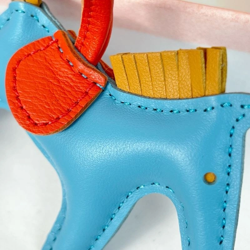 Low-cost Hermes Ornaments