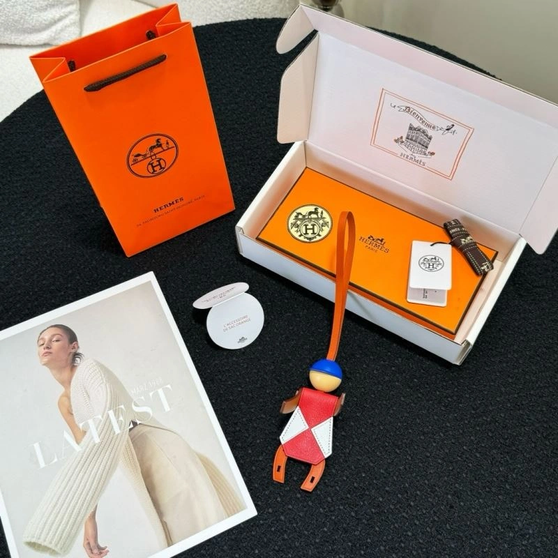 Low-cost Hermes Ornaments