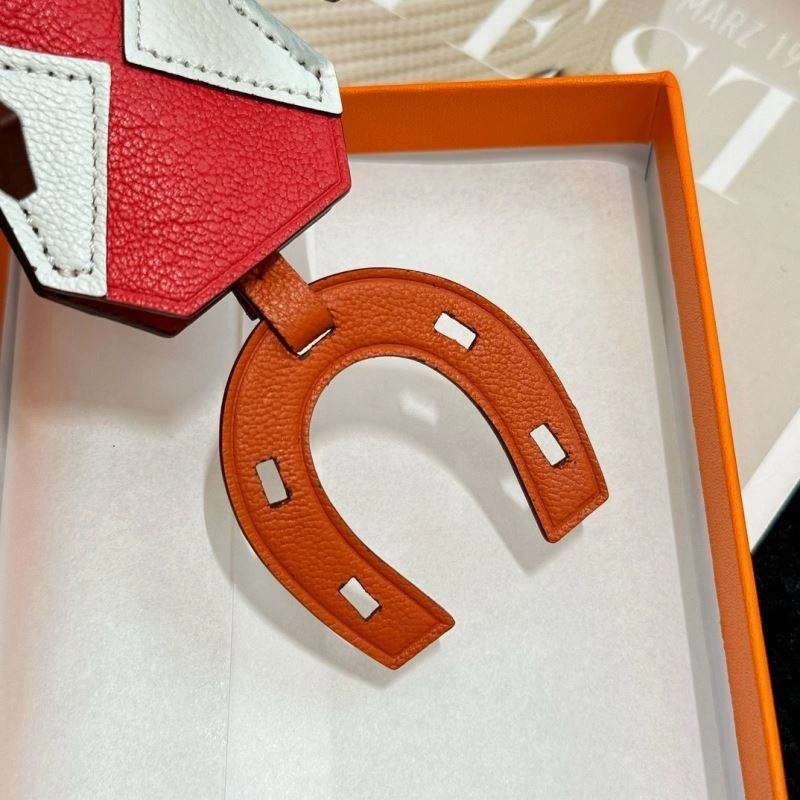 Low-cost Hermes Ornaments