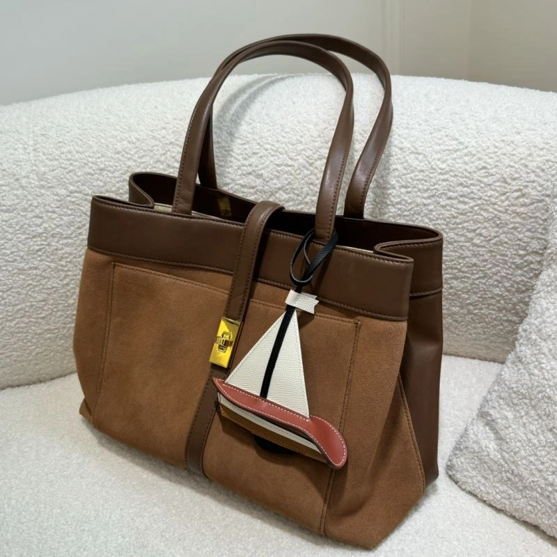 Low-cost Hermes Ornaments