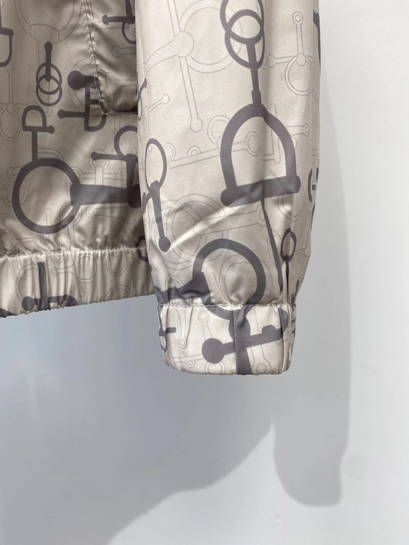 Accurate model Hermes Outwear
