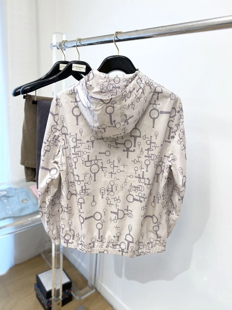 Accurate model Hermes Outwear