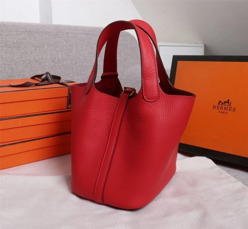 Indistinguishable Hermes Picotin Lock