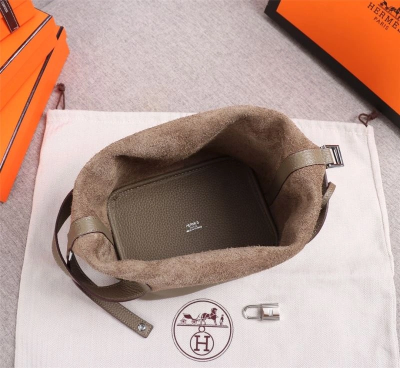 High fidelity Hermes Picotin Lock
