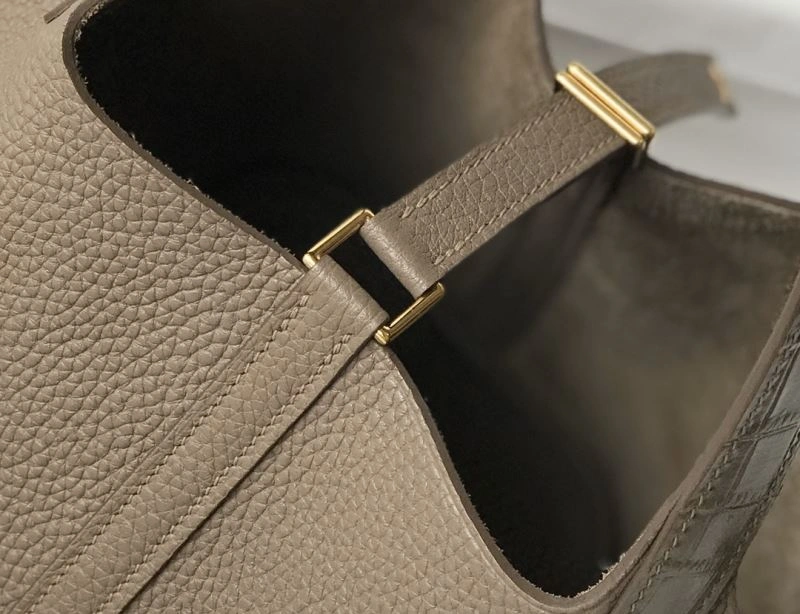 Accurate model Hermes Picotin Lock
