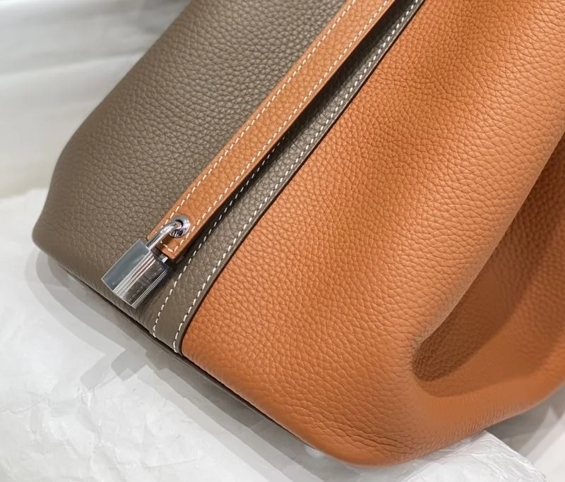 Accurate model Hermes Picotin Lock