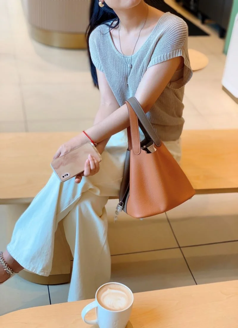 Accurate model Hermes Picotin Lock