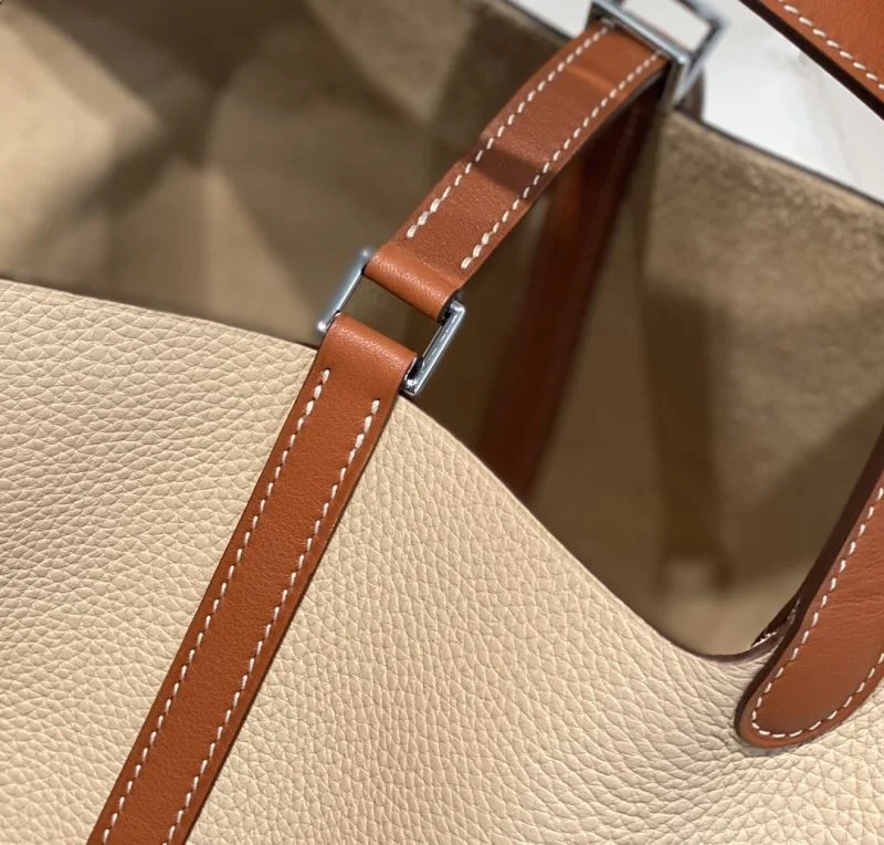 Accurate model Hermes Picotin Lock