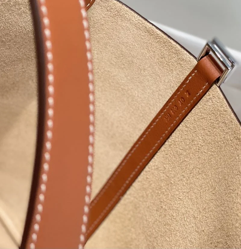 Accurate model Hermes Picotin Lock
