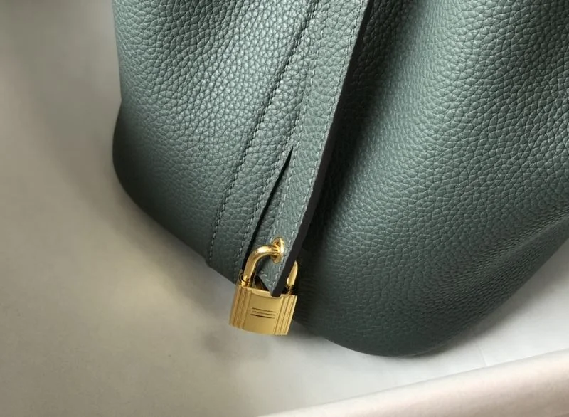 Accurate model Hermes Picotin Lock
