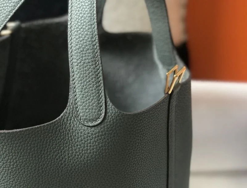 Accurate model Hermes Picotin Lock