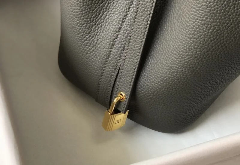 Indistinguishable Hermes Picotin Lock