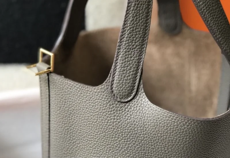 Indistinguishable Hermes Picotin Lock