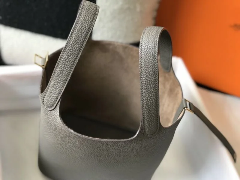 Indistinguishable Hermes Picotin Lock
