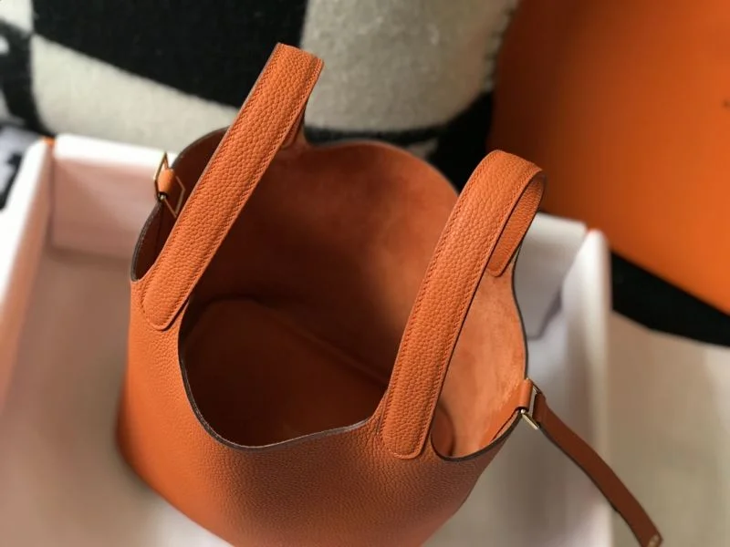 Accurate model Hermes Picotin Lock