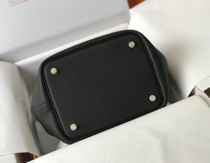 Indistinguishable Hermes Picotin Lock