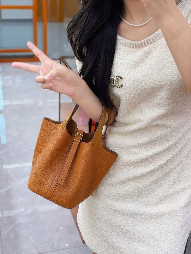 High accuracy Hermes Picotin Lock