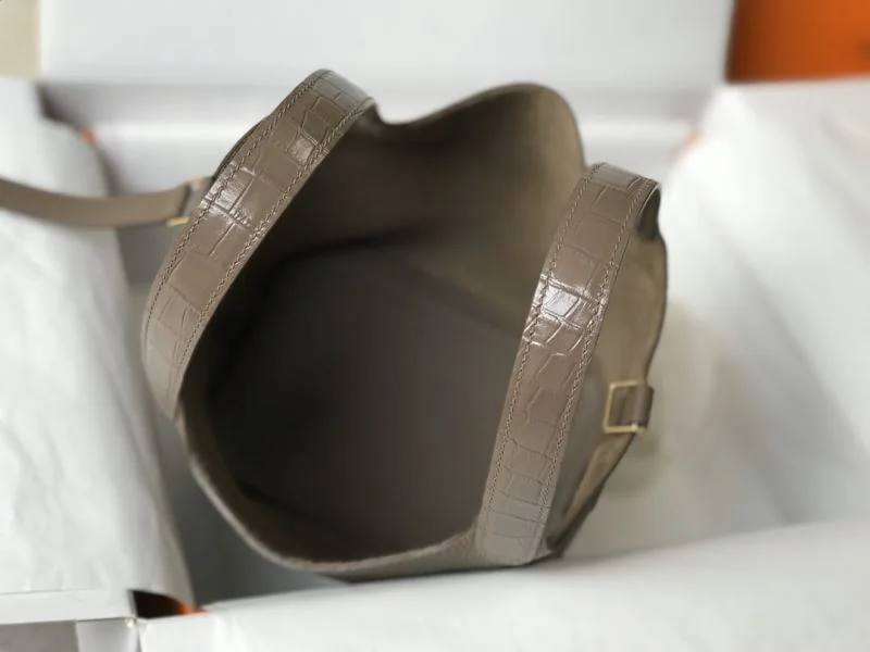 Exact replica Hermes Picotin Lock