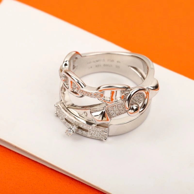 Indistinguishable Hermes Rings