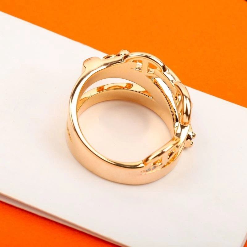Indistinguishable Hermes Rings