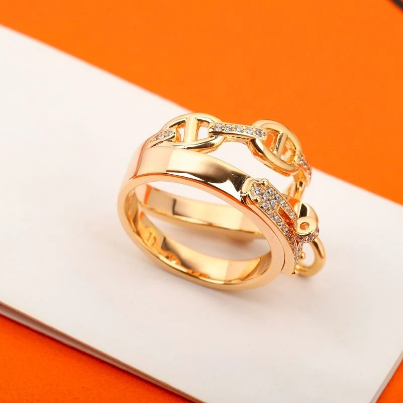 Indistinguishable Hermes Rings
